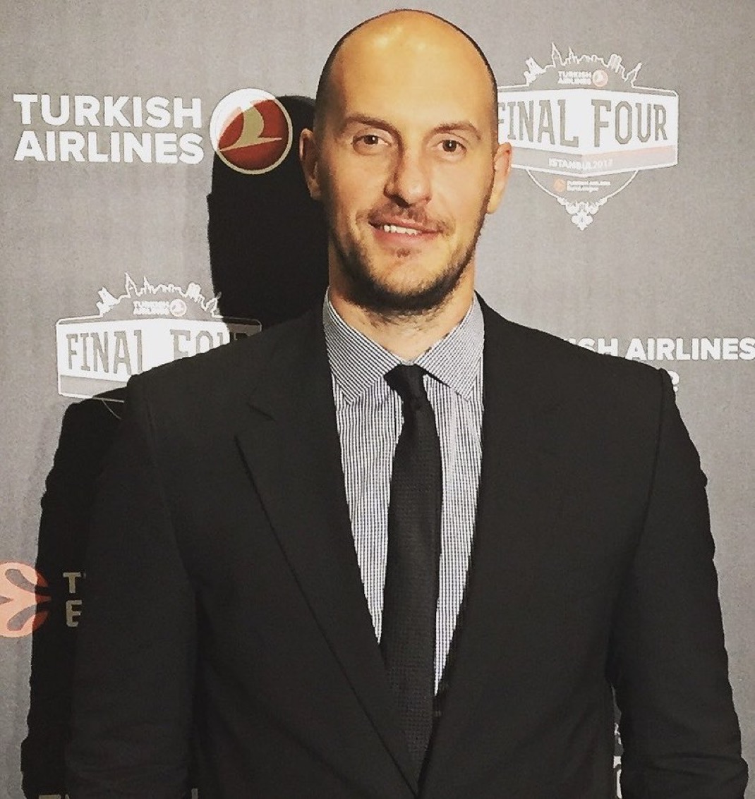 Eski Efesli Ermal Kuqo, New York Knicks’te Göreve Başladı - Basket ...